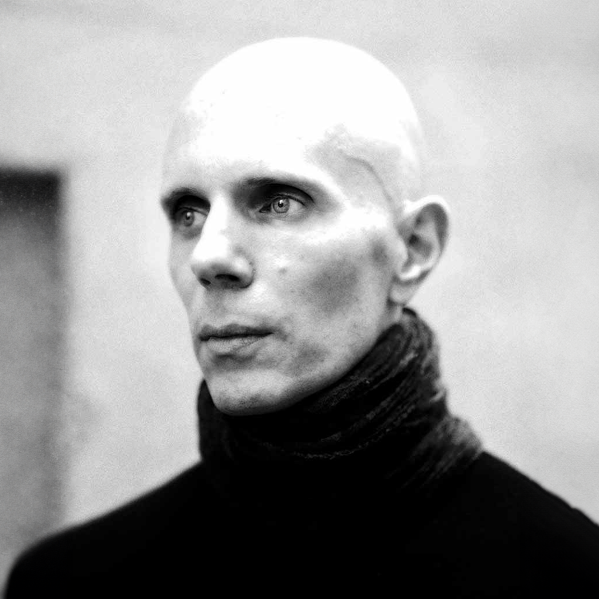 Billy Howerdel – The Merch Collective